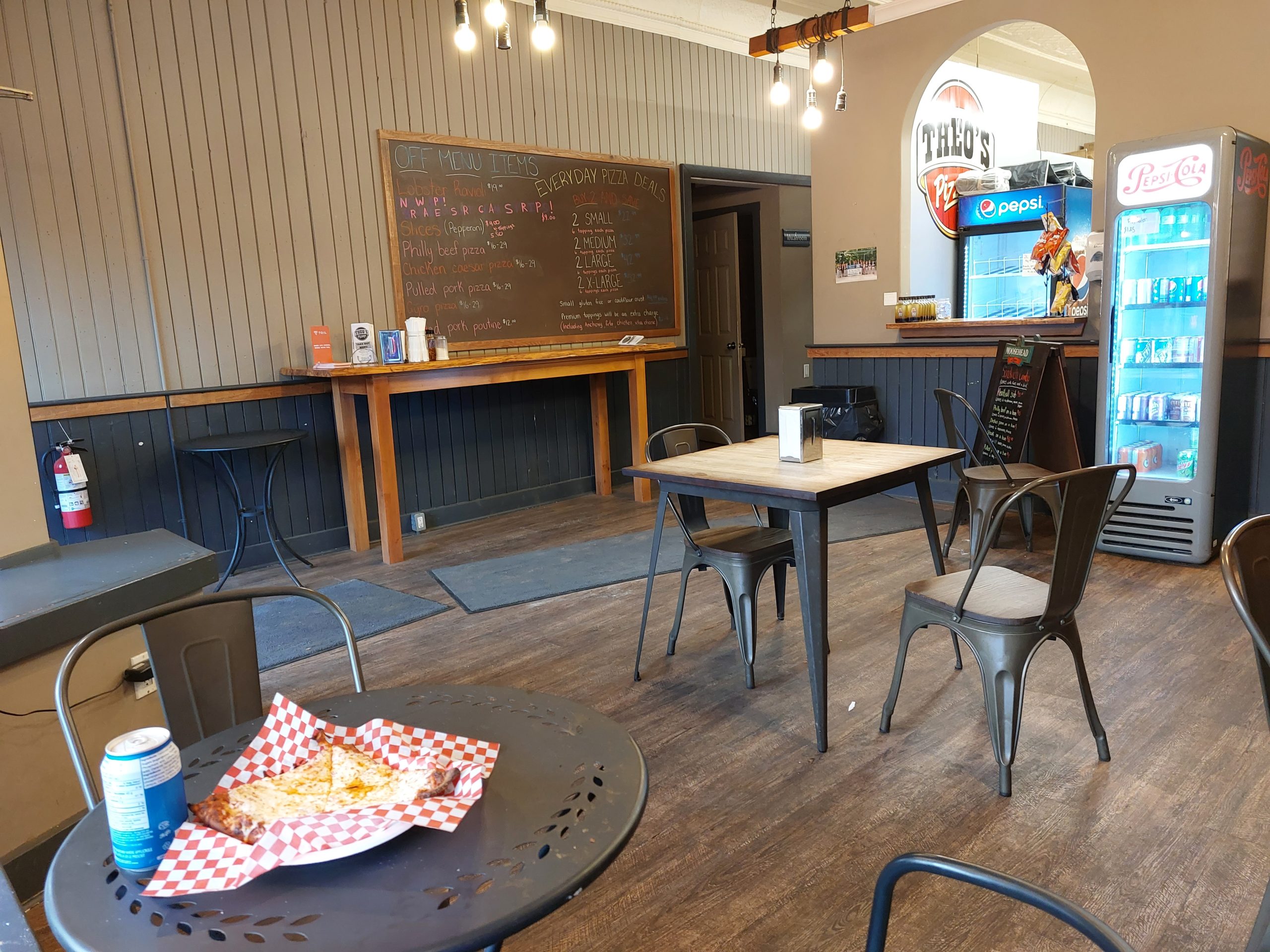 Theo's Pizza | Pizza, Sandwich, Wings, Seafood